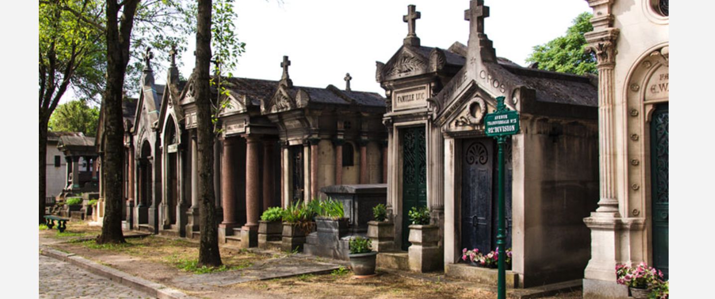 5 Spooky Things to do for Halloween in Paris in 2023