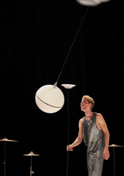 Ceramic Circus by Julian Vogel and Roman Müller - Théâtre Silvia ...