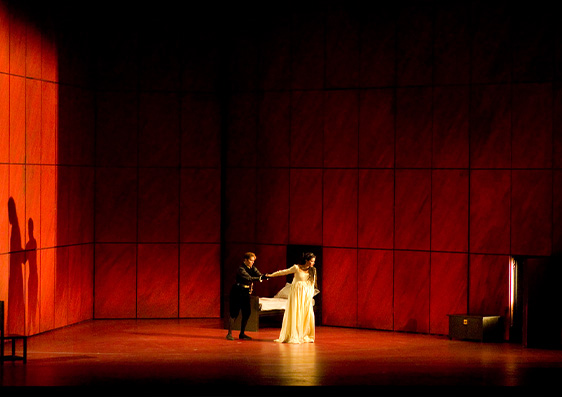 Les Capulet et les Montaigu - Opéra Bastille - theatreinparis.com/fr