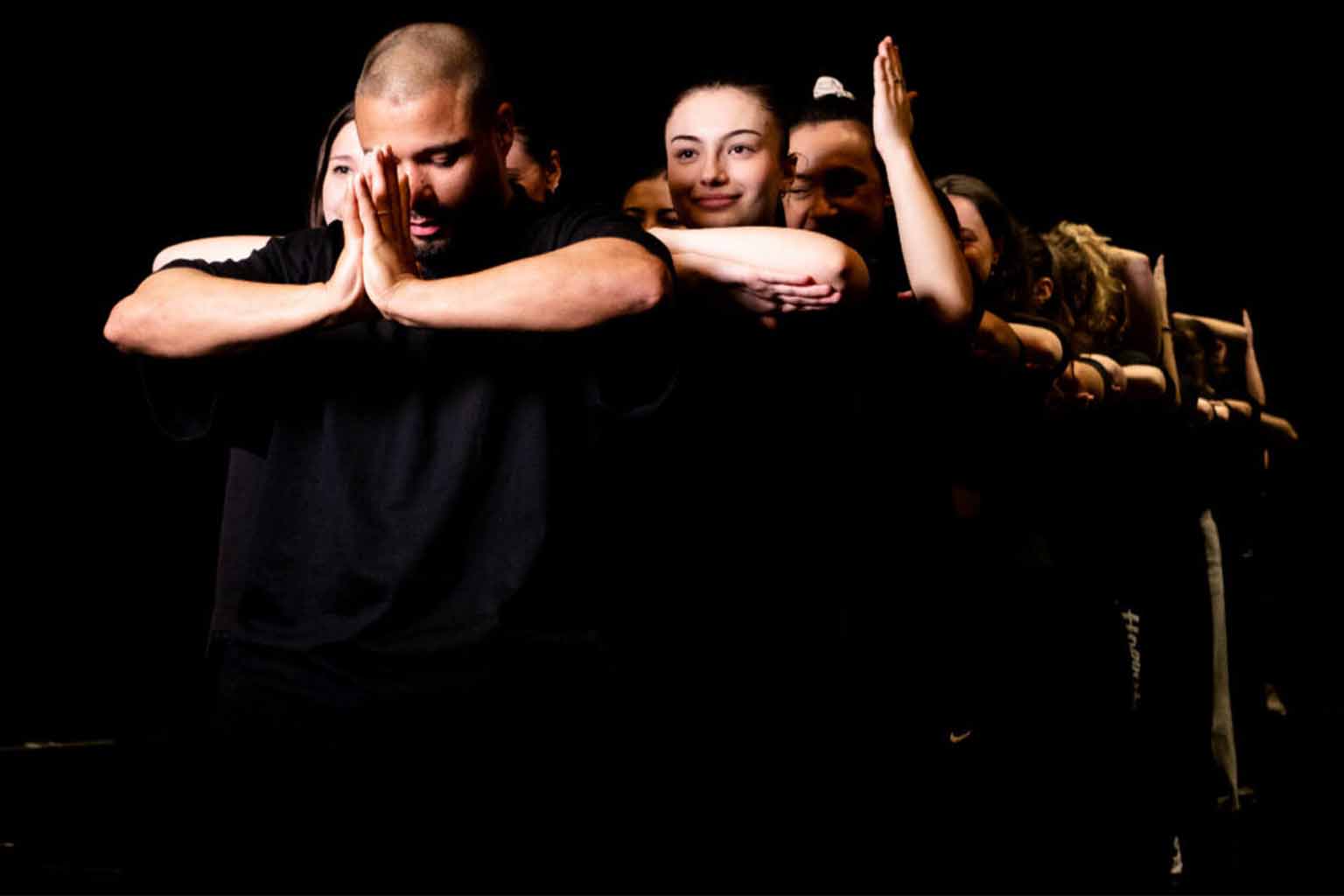 Murmuration de Sadeck Berrabah - Théâtre Le 13ème Art - theatreinparis ...