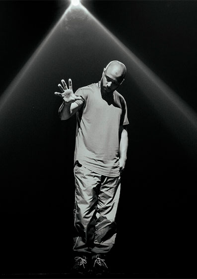 Murmuration de Sadeck Berrabah - Théâtre Le 13ème Art - theatreinparis ...