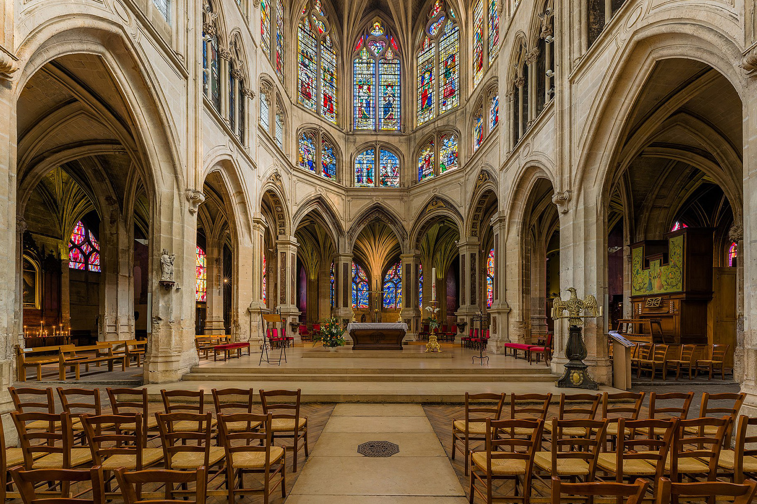 Saint-Séverin Church - Theatre in Paris - Shows & Experiences